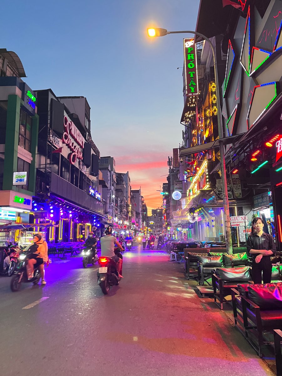 去趣chicTrip｜網頁版 - Bui Vien Walking Street